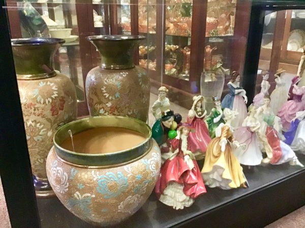 ROYAL DOULTON - Islington Antiques and Interiors